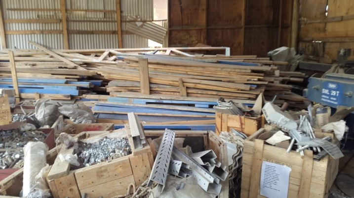 Sucata Mista Aprox 25 Ton à venda